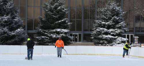 No ice rink in Elgin's Civic Center Plaza this year, officials say