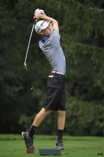 Boys golf: Waubonsie Valley wins third invitational this fall