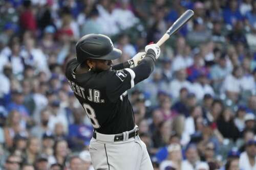 Determined Robert back in White Sox's lineup, hits clutch HR in win ...