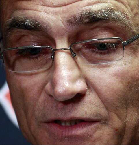 Images: Jerry Angelo out as Bears’ General Manager