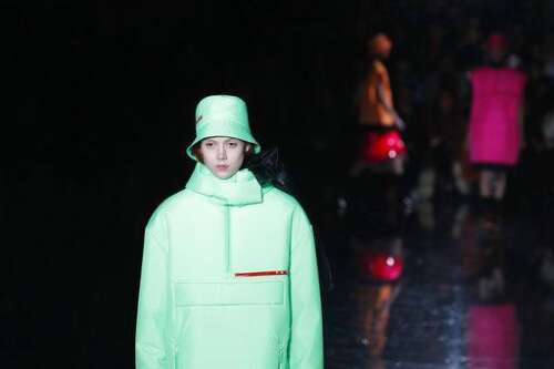 Led by Gigi Hadid, next-gen supermodels fill Milan runways