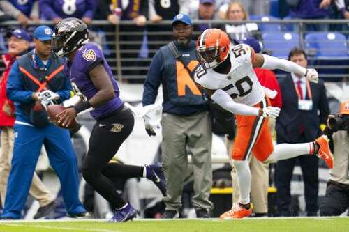 Browns place starting LB Jacob Phillips on injured reserve