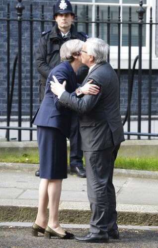 UK leader meets top EU officials for Brexit working dinner
