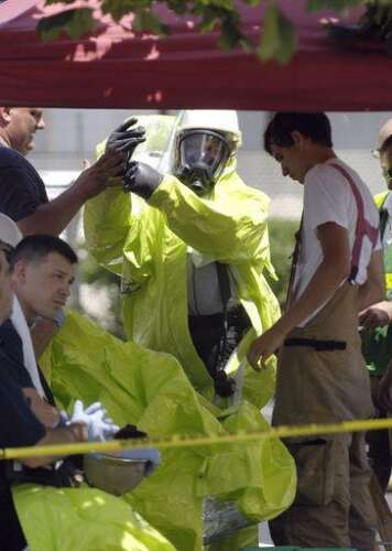 S. Elgin acid spill injures worker, evacuates business