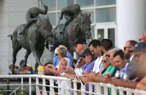 O'Donnell: Fight over Bears at Arlington Park grows as CDI sends statue ...