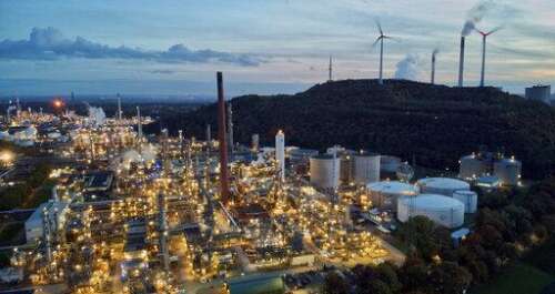 German economy to shrink in 2023, government advisers expect