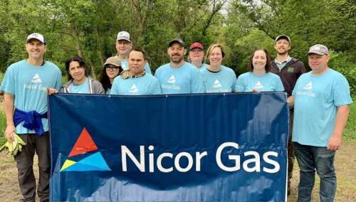 Nicor Gas employees show their 'energy to serve' during Volunteer Week