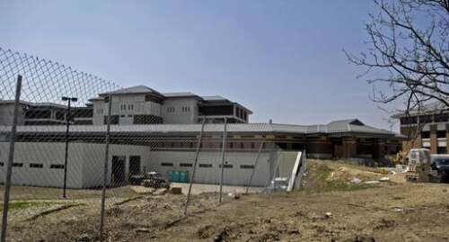 New Kane County Jail's opening should be on time