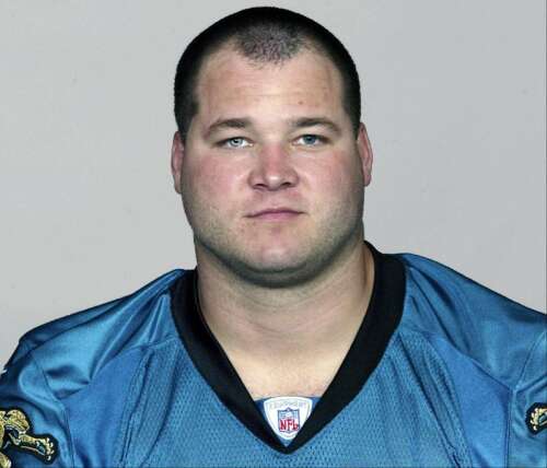 Ex-NFL player: Shooting suspect was good teammate