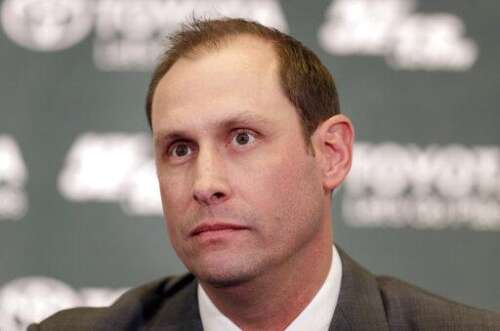 Gase's eyes the star during new Jets coach's intro