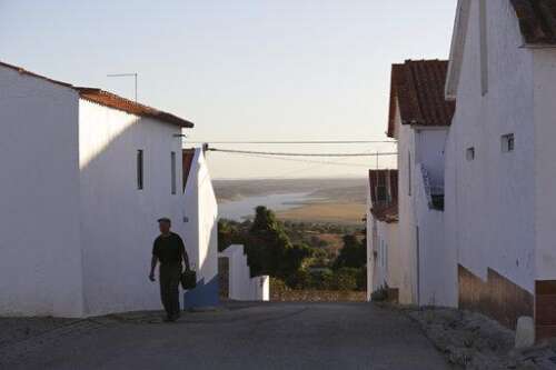 Climate change deepens Portugal's drought problems