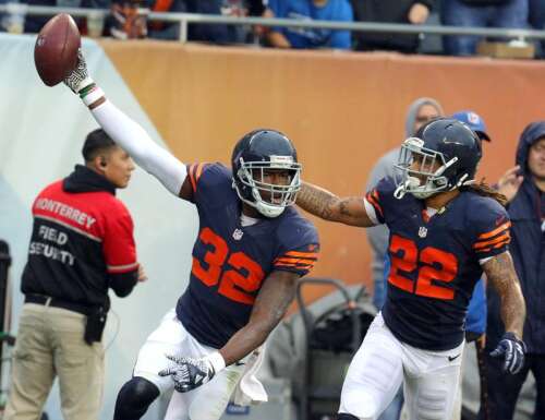 Bears show some defense, end losing streak with 17-14 win