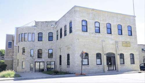 Five reasons to go on Batavia house walk