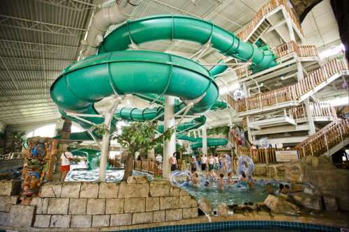Dells makes a splash as water park capital