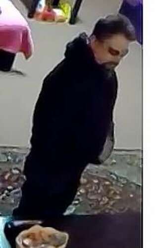 Streamwood police release video of armed robbery suspect
