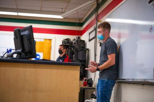 Visit with Waubonsee alum motivates automotive students