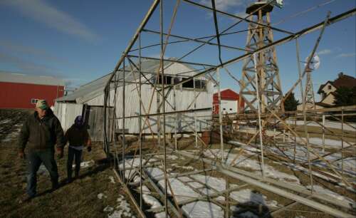 Windmill will be rebuilt Saturday in Elgin