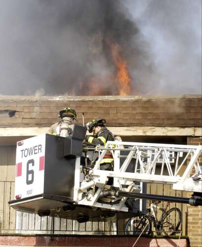 West Chicago apartment fire leaves residents homeless
