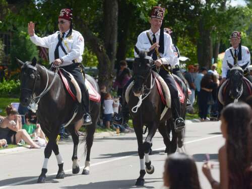 Streamwood summer parade celebrates 'Movie Magic'