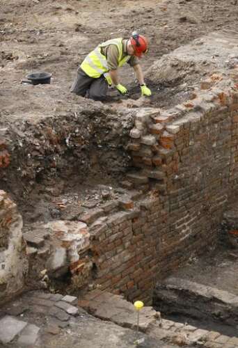 Dig at theater where Shakespeare worked uncovers a surprise