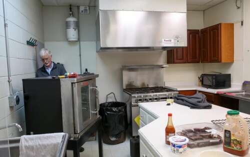 Elgin daytime homeless shelter Wayside reopens in NE side