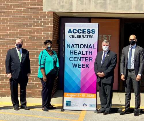 High-ranking federal health official visits Arlington Heights