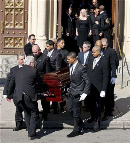 Hundreds pack funeral for White Sox great Minnie Minoso