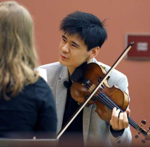 Master violinist leads performers Saturday at Elgin library