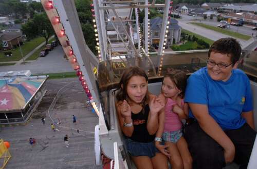 Augustfest opens in Des Plaines