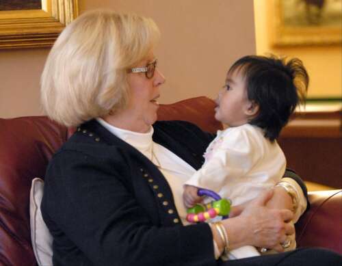 Arlington Heights couple gives needy babies a good start