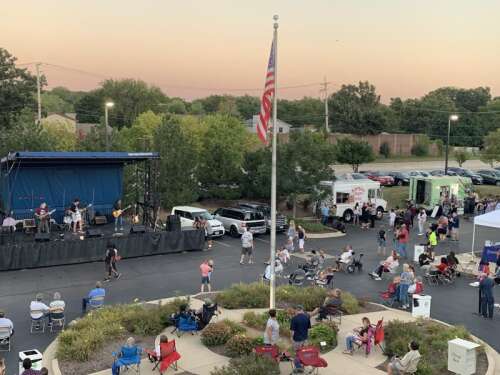 Festivals Sept. 13-19: Glendale Heights Oktoberfest, Fright Fest, Des ...