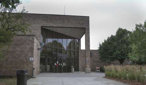 Naperville extending police station lobby hours to Saturdays