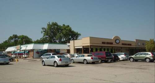 Wheeling trustees criticize Dunhurst Plaza landlord