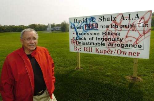 Disgruntled client posts signs, disgruntles namesake architect