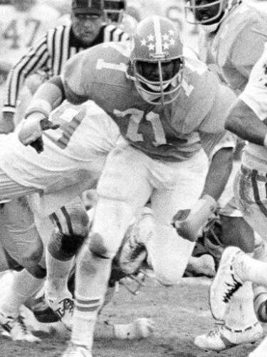 Ex-UNC standout Dee Hardison dies; played 11 years in NFL