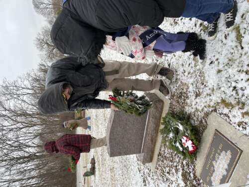 Mount Rest Cemetery Hosts Wreaths Across America