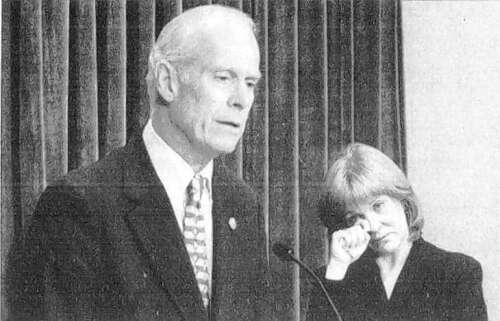 'He was that independent leader': Former suburban Congressman Porter dies