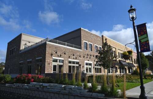 D.C. Cobb's restaurant to open third location in downtown East Dundee