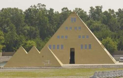 Pyramid house fundraiser to help Gurnee park honoring soldiers