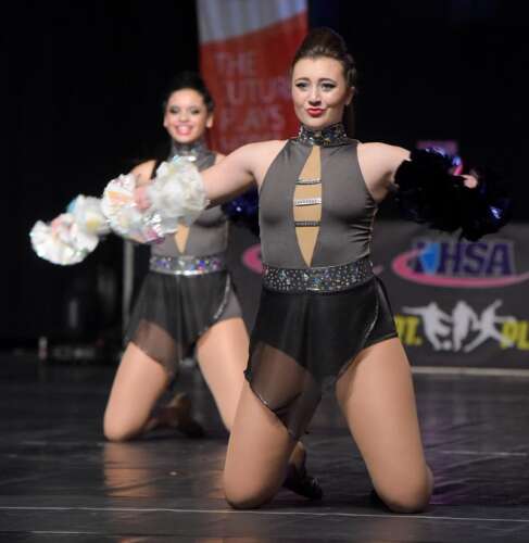 Murphysboro High School dance team competes at state