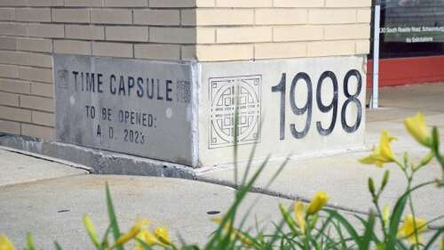 Schaumburg Library set to open time capsule from 1998