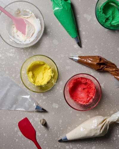 Piping impaired? ‘Embroidery’ cookies turn frosting dots into seasonal ...
