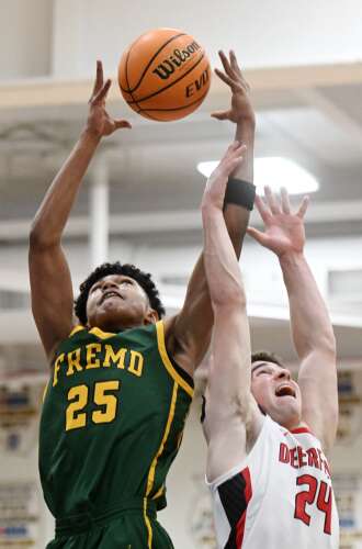 Boys basketball: Hirsch’s 23 leads Fremd to Hardwood Classic crown
