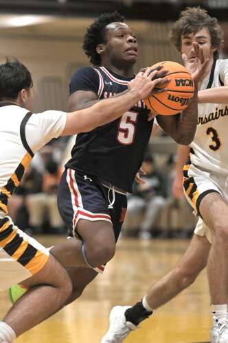 Boys basketball: St. Viator dances past Carmel