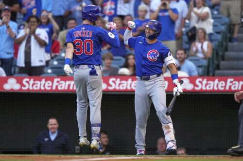Memories flow for Cubs, with Sandberg memorial and Hendricks reunion