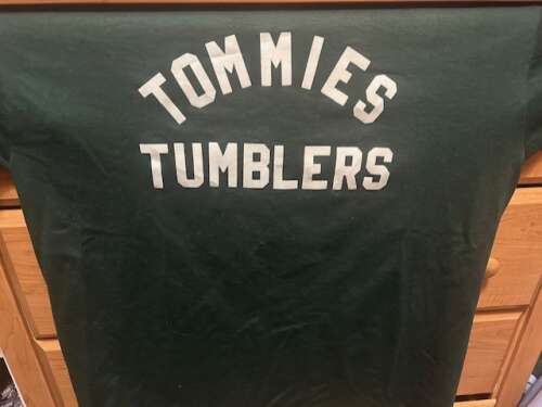 ‘You’re in a different world’: Suburban teams enjoy old-school hoops in ...