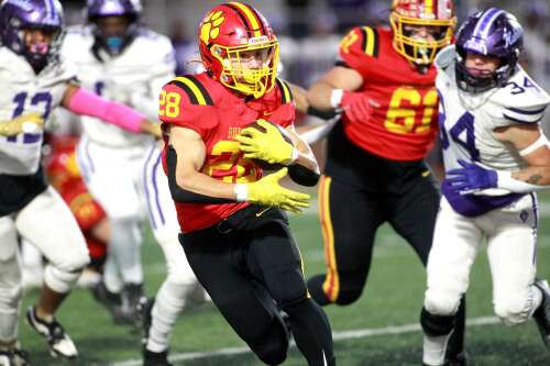Batavia puts up 47 points in first half of win over Collinsville in ...