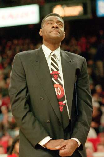 Bulls legend Bob Love dies at 81