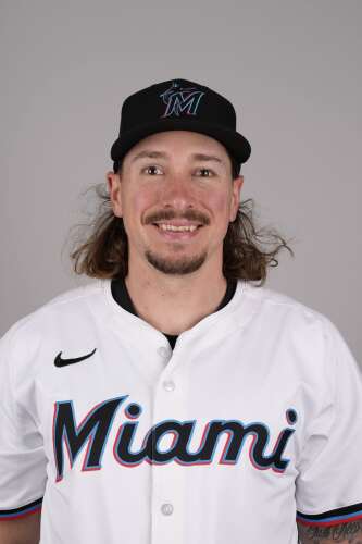 Lake Zurich’s Svanson makes MLB debut with Cardinals