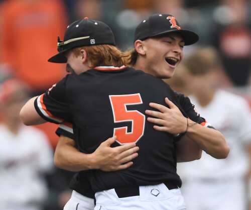 Baseball: Lockwood pitches Libertyville into Class 4A state ...